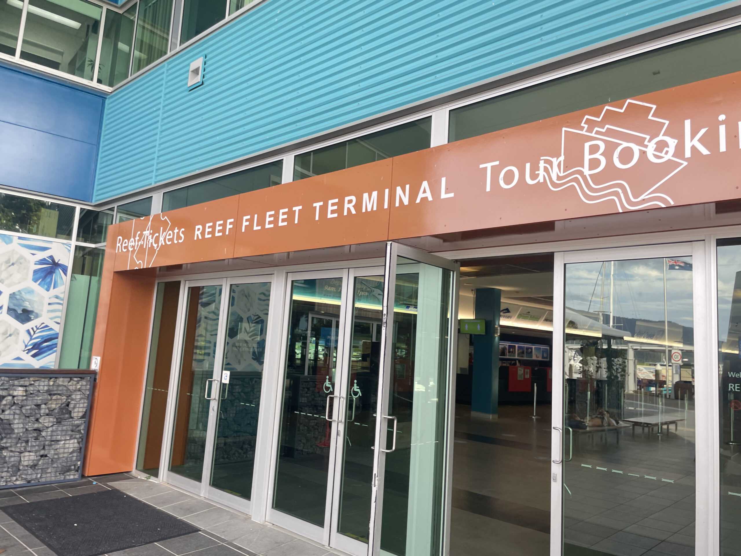 【澳洲】凱恩斯出發！魔幻麗礁號Reef Magic大堡礁一日遊 探索水世界總覽